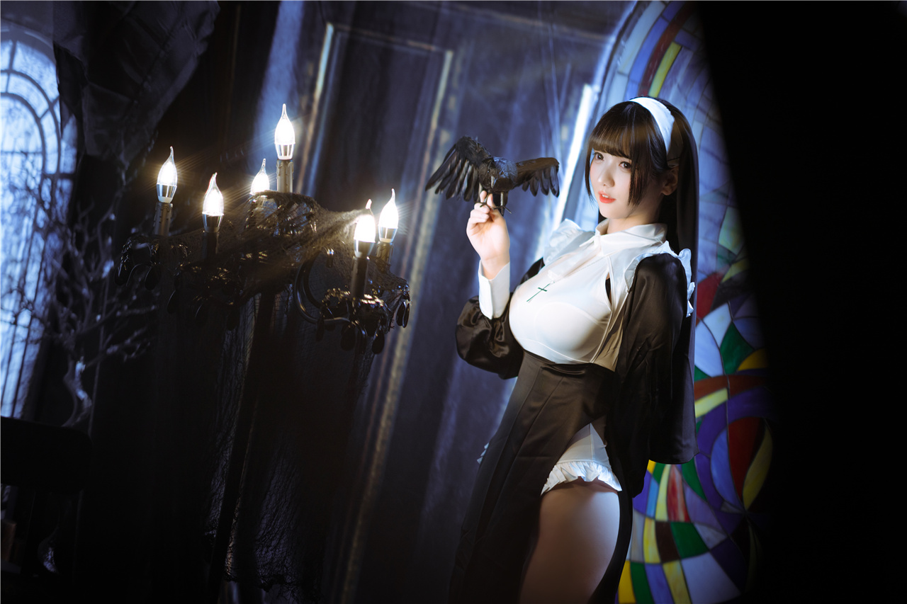 陆卿卿kyokyo沉迷汉堡王修女cos图片鉴赏 – 宅默默