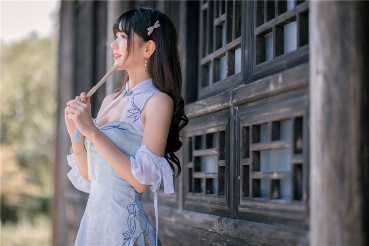 kyokyo沉迷汉堡王蓝色桃花旗袍图片鉴赏 – 宅默默